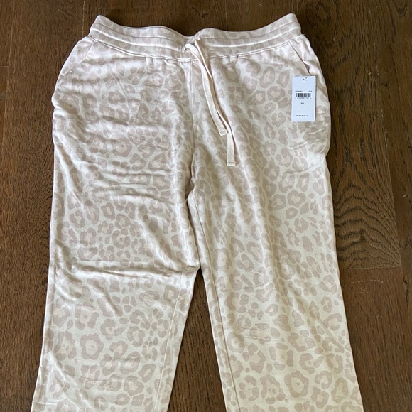 Splendid | Pants & Jumpsuits | Nwt Splendid Leopard Print Sweatpants | Poshmark